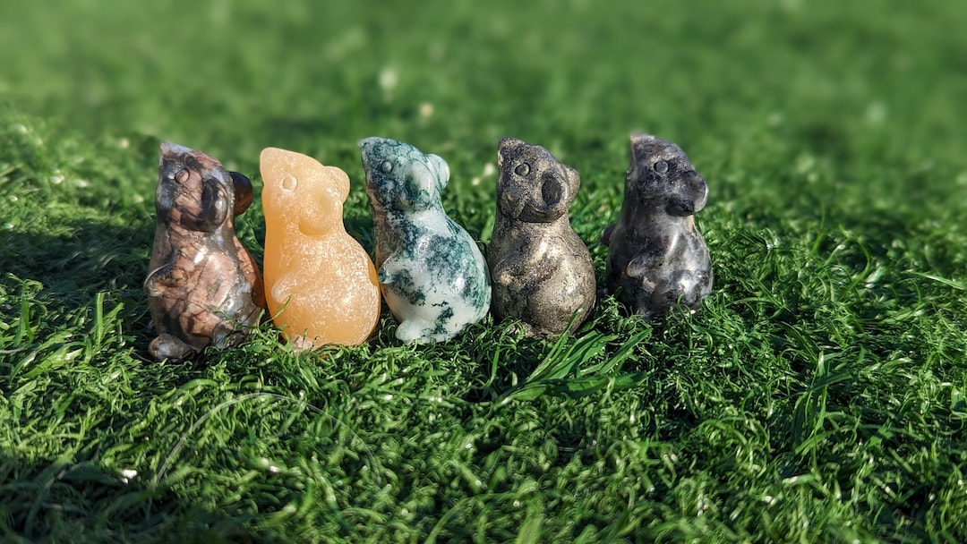 Crystal Mouse Mini Carving, 1.75" Chose by Gemstone. Cute Mouse! Que ...