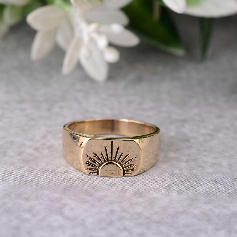 Sun Signet Ring - Etsy