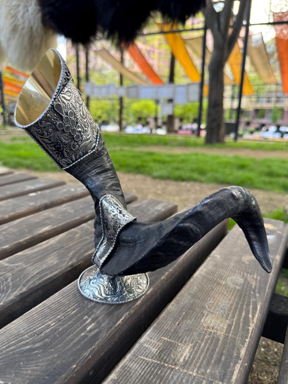 Viking Drinking Horn With Stand: Groomsmen Gift, Georgian Cow Horn - Etsy