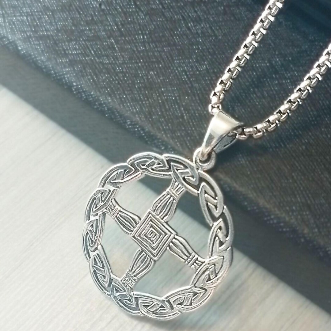 Round St. Brigid's Cross Pendant With Celtic Knot Border, Charm ...