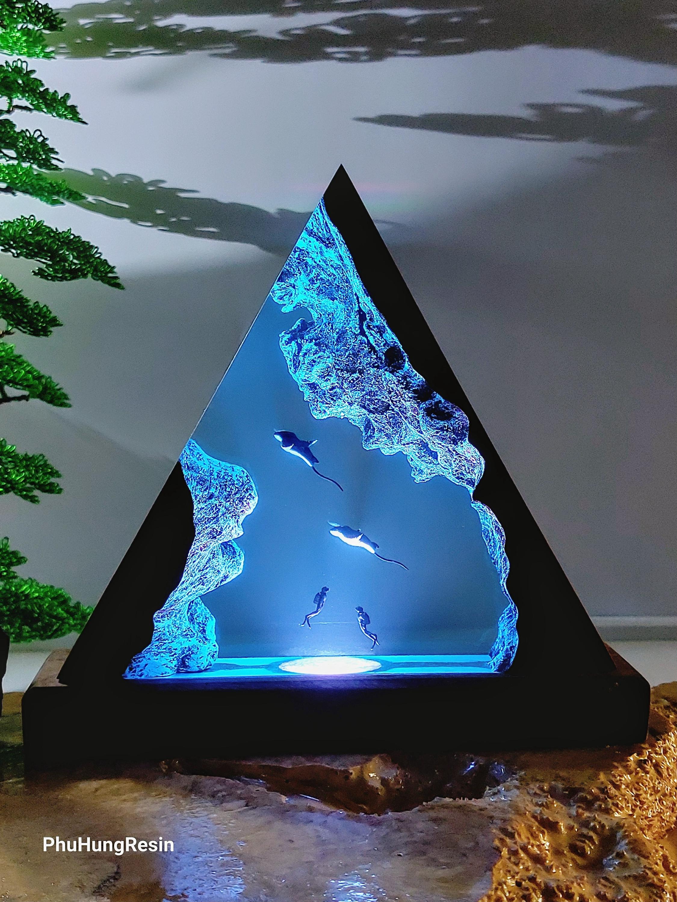 Handmade Resin Lamp: Stingray & Divers Ocean Scene - Etsy