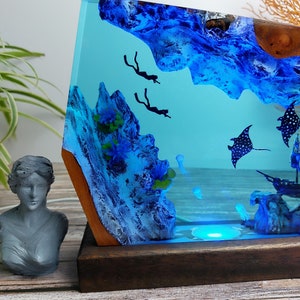 Decorative Epoxy Resin Wood Lamp, Crystal Ray and Divers, Reef and ...