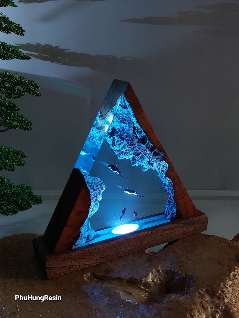 Handmade Resin Lamp: Stingray & Divers Ocean Scene - Etsy