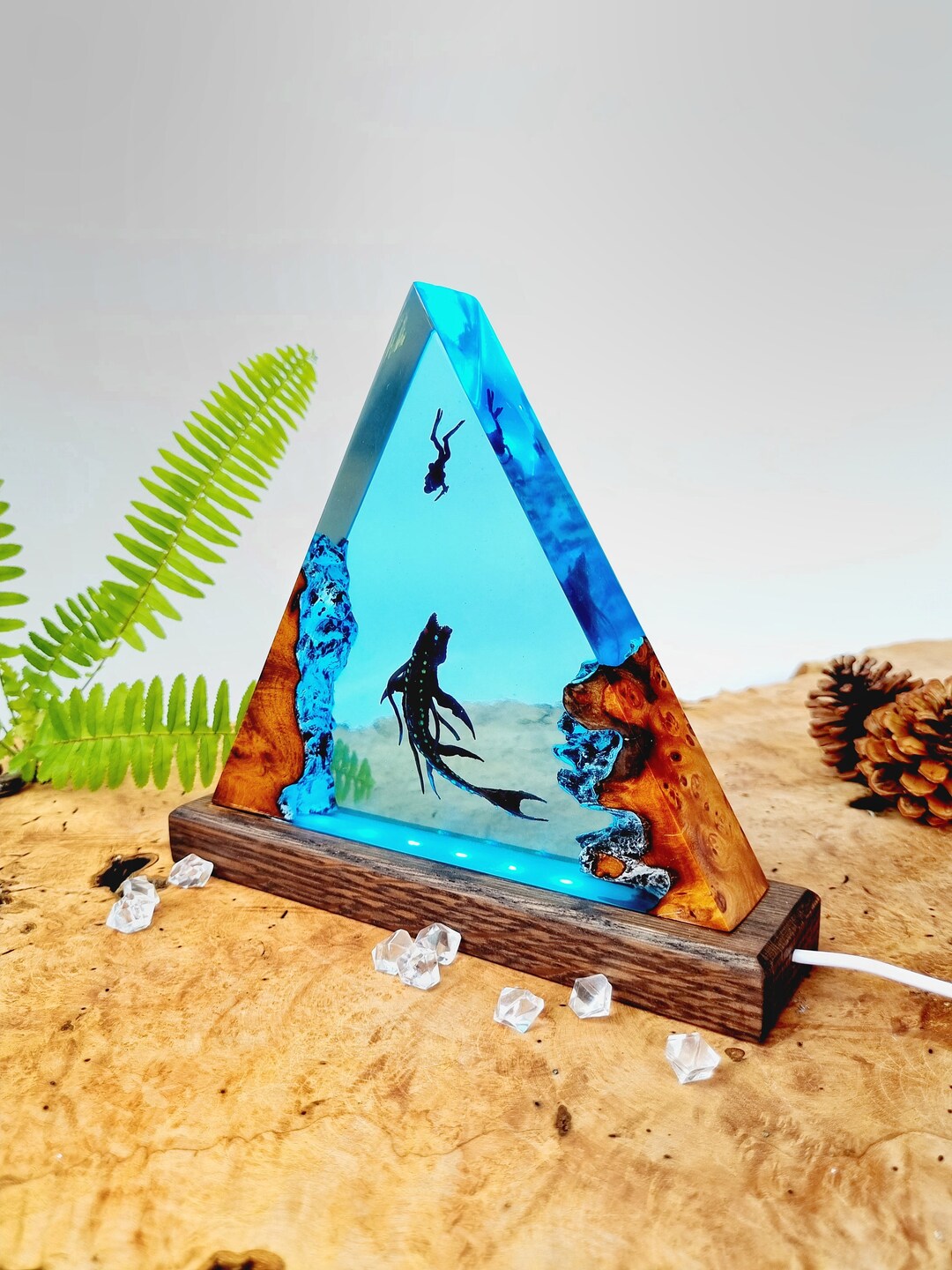 Monster Lights and Divers. Resin Art Lamp, Crystal Lamps, Best Gifts ...