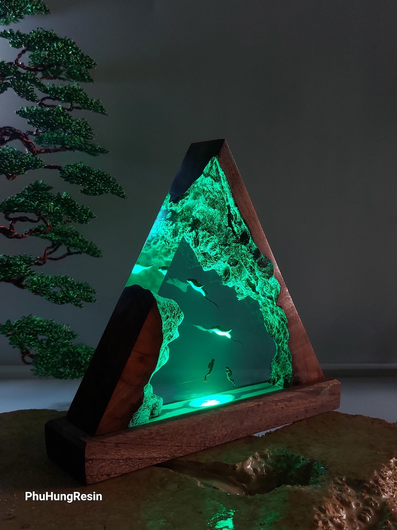 Handmade Resin Lamp: Stingray & Divers Ocean Scene - Etsy