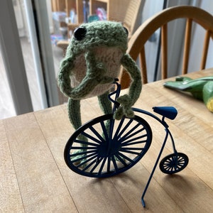 Pale Green With Cream Tummy Hand Knitted Frog - Etsy