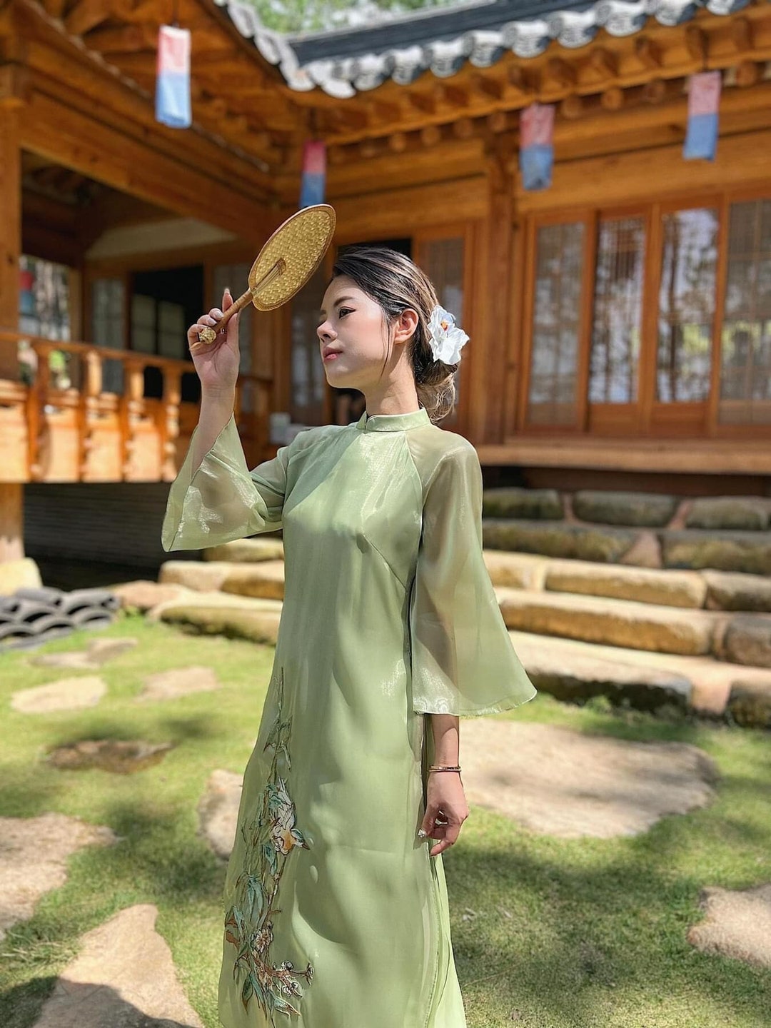 XUAN Shifted Floral Embroidered Ao Dai Vietnamese Traditional Ao Dai Ao ...