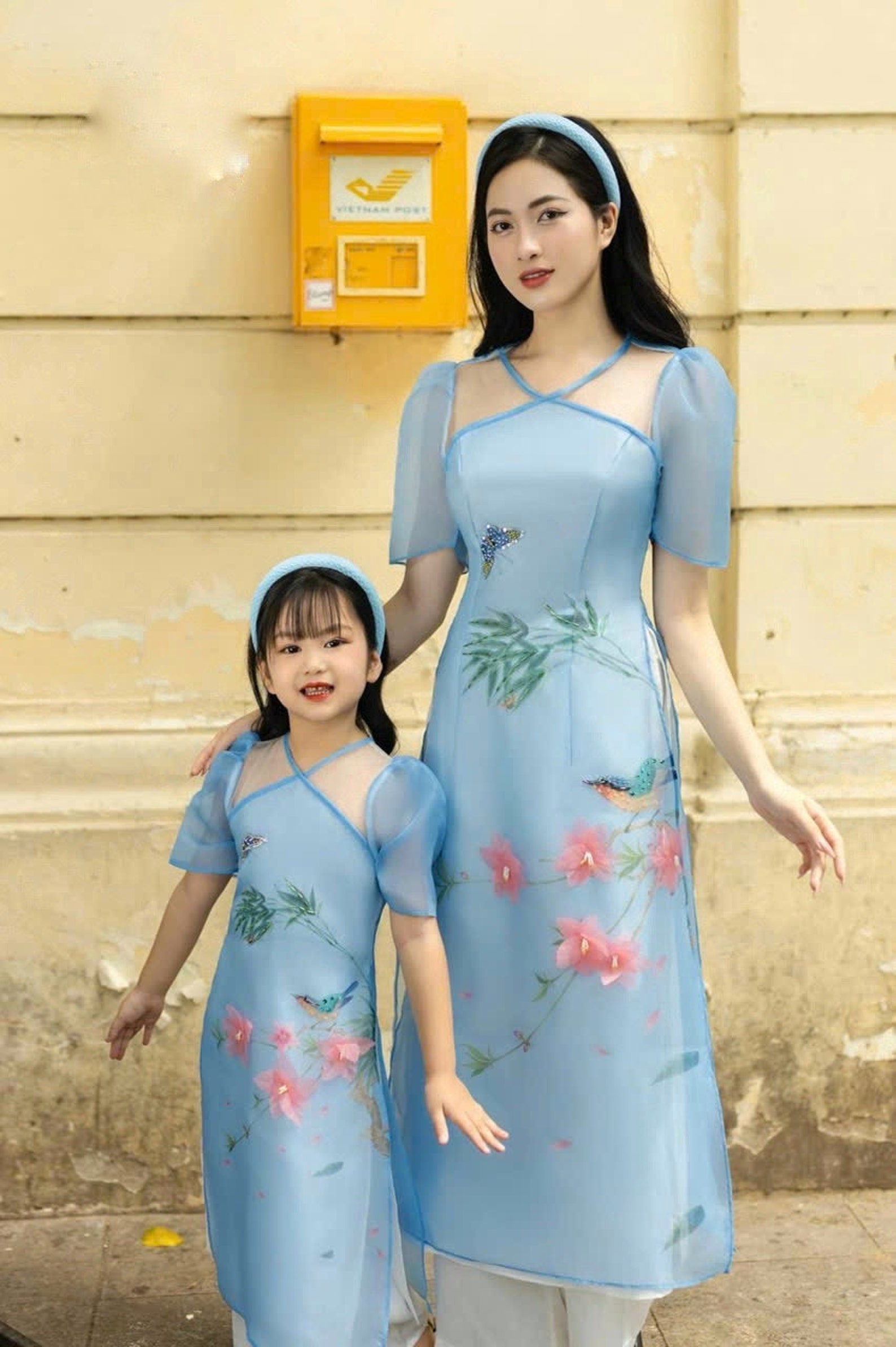 Mon and Daughter Ao Dai Vietnamese Modernized for Girls Ao Dai for ...