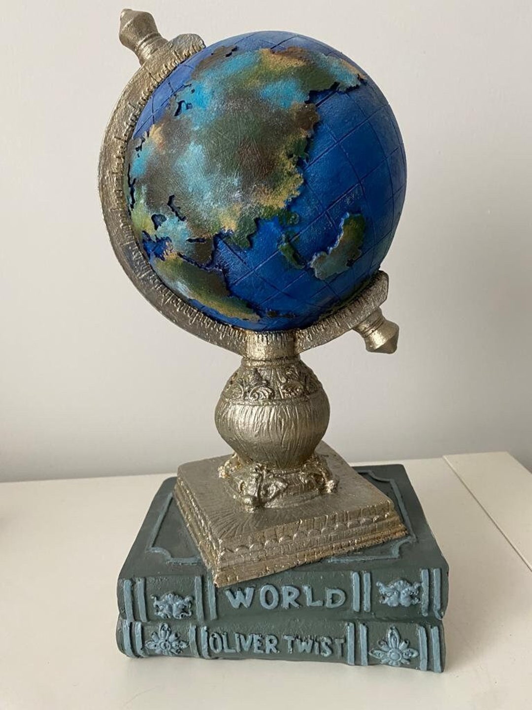 Handmade World Sculpture | World Globe on Books Sculpture | Home ...
