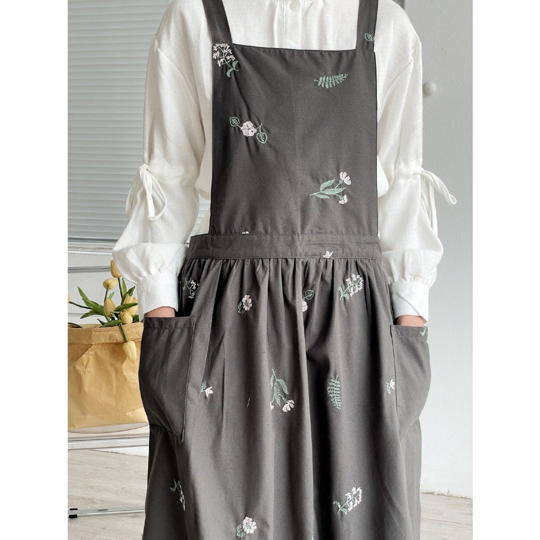 Floral Embroidered Apron With Pockets, Rustic Floral Apron Dress ...