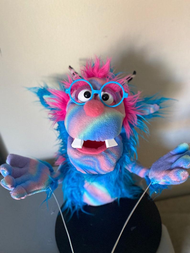Bubblegum Troll Puppet - Etsy