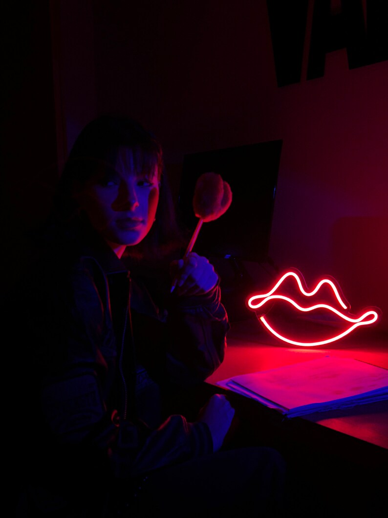 Neon LED Lips Sign THE KISS Handmade Neon Lights Sign for Home Decor - Etsy