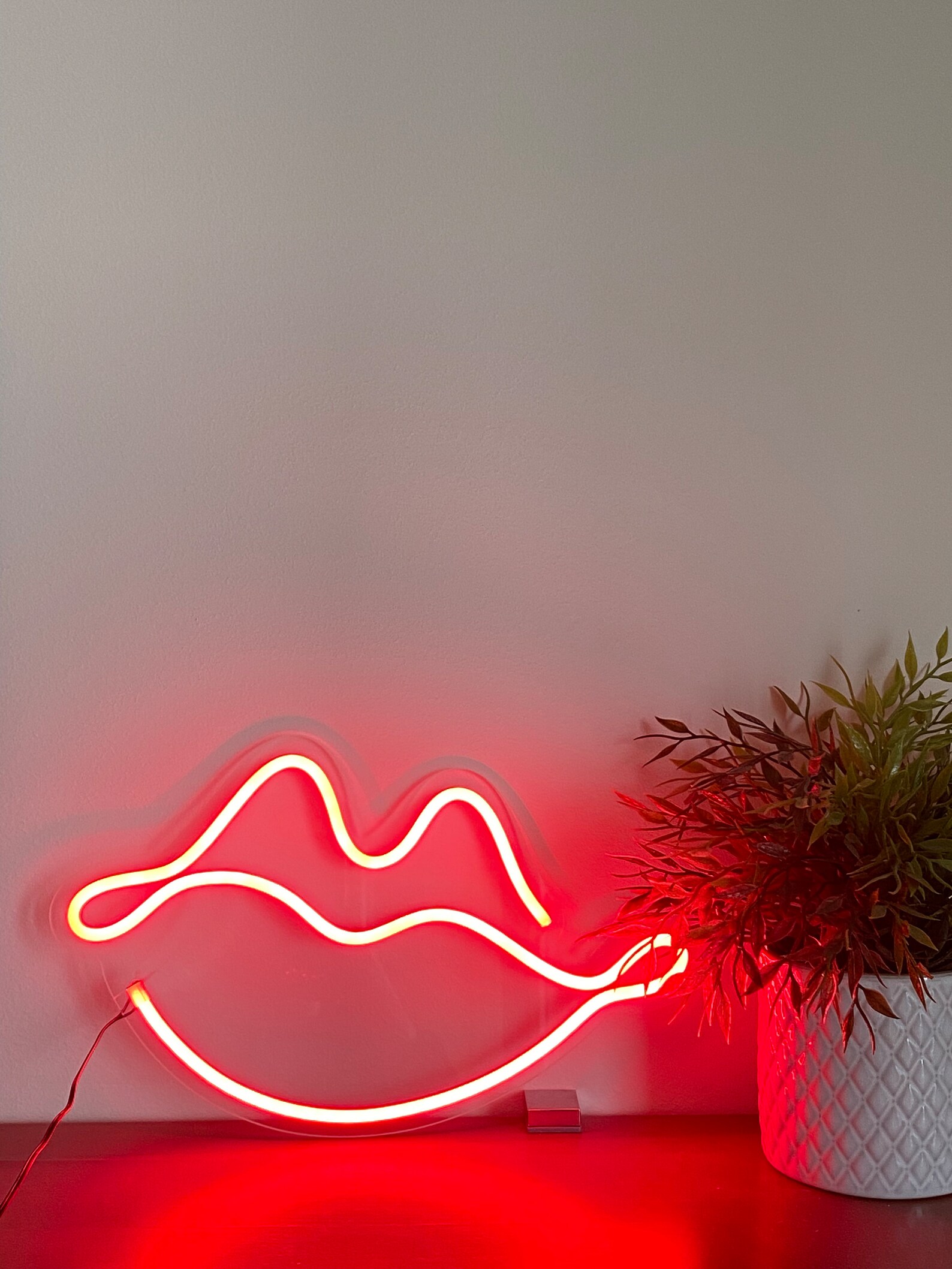 Neon LED Lips Sign THE KISS Handmade Neon Lights Sign for Home Decor - Etsy