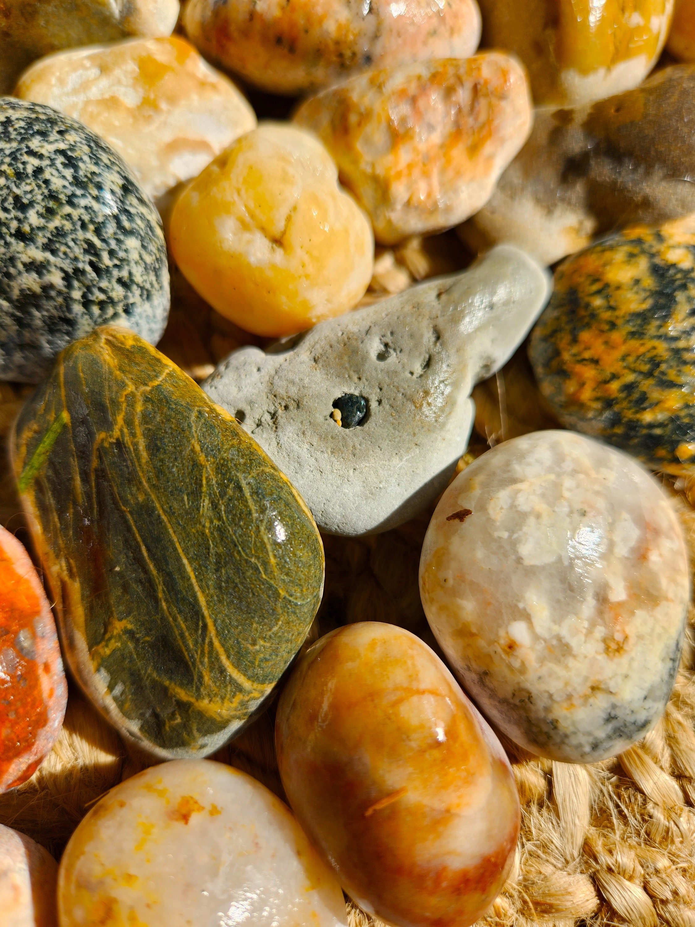 Medium Raw Untumbled Beautiful Mix of Natural Great Lakes Rocks ...