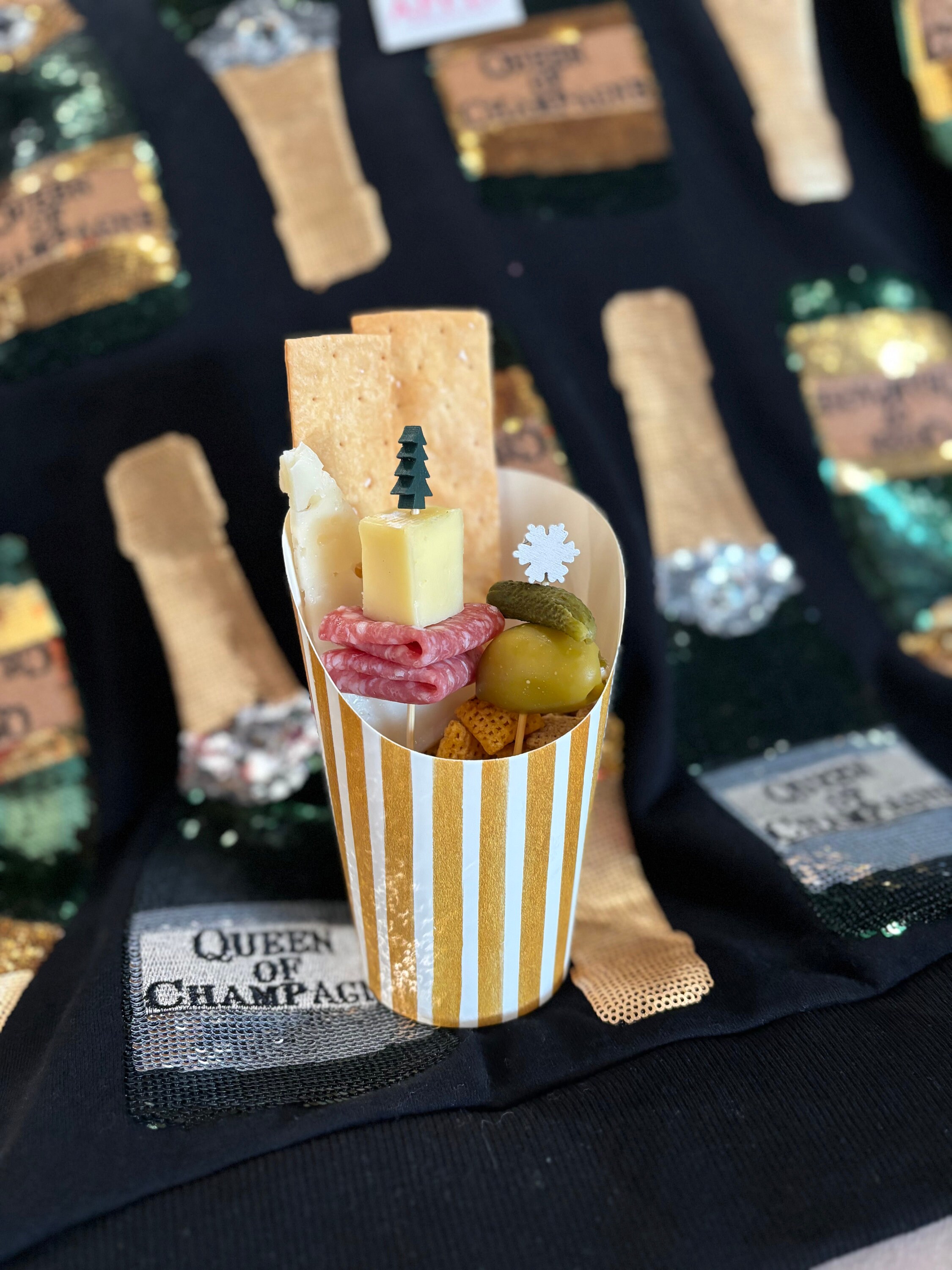 Gold and White Striped Charcuterie Cups, Set of 10, 8oz. Party Cups ...