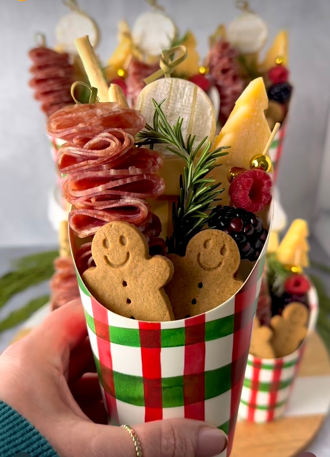 Red and Green Plaid Christmas Charcuterie Cups, Set of 10, 8oz ...