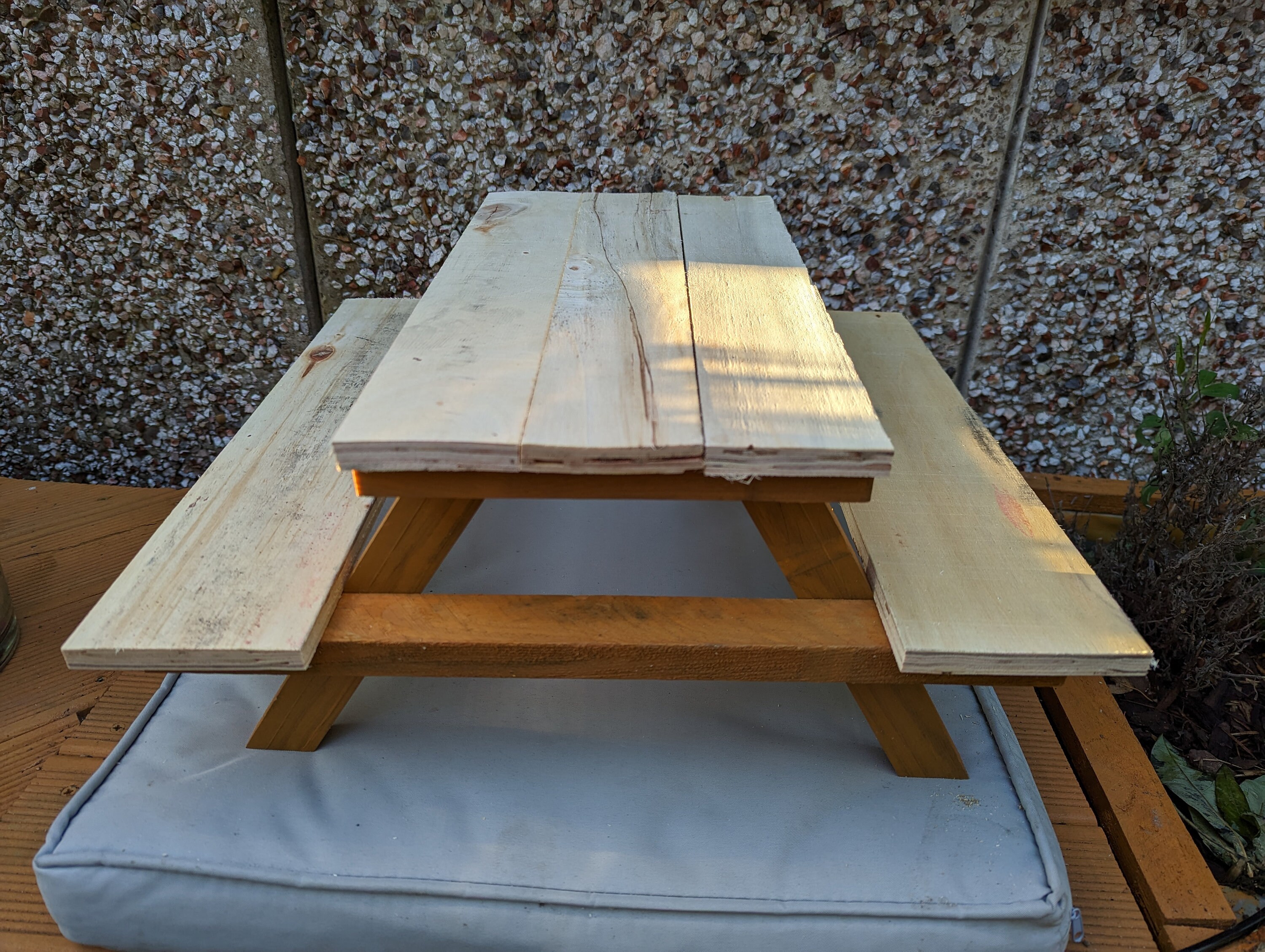 Mini Picnic Bench / Picnic Table Squirrel Feeder or Bird - Etsy UK