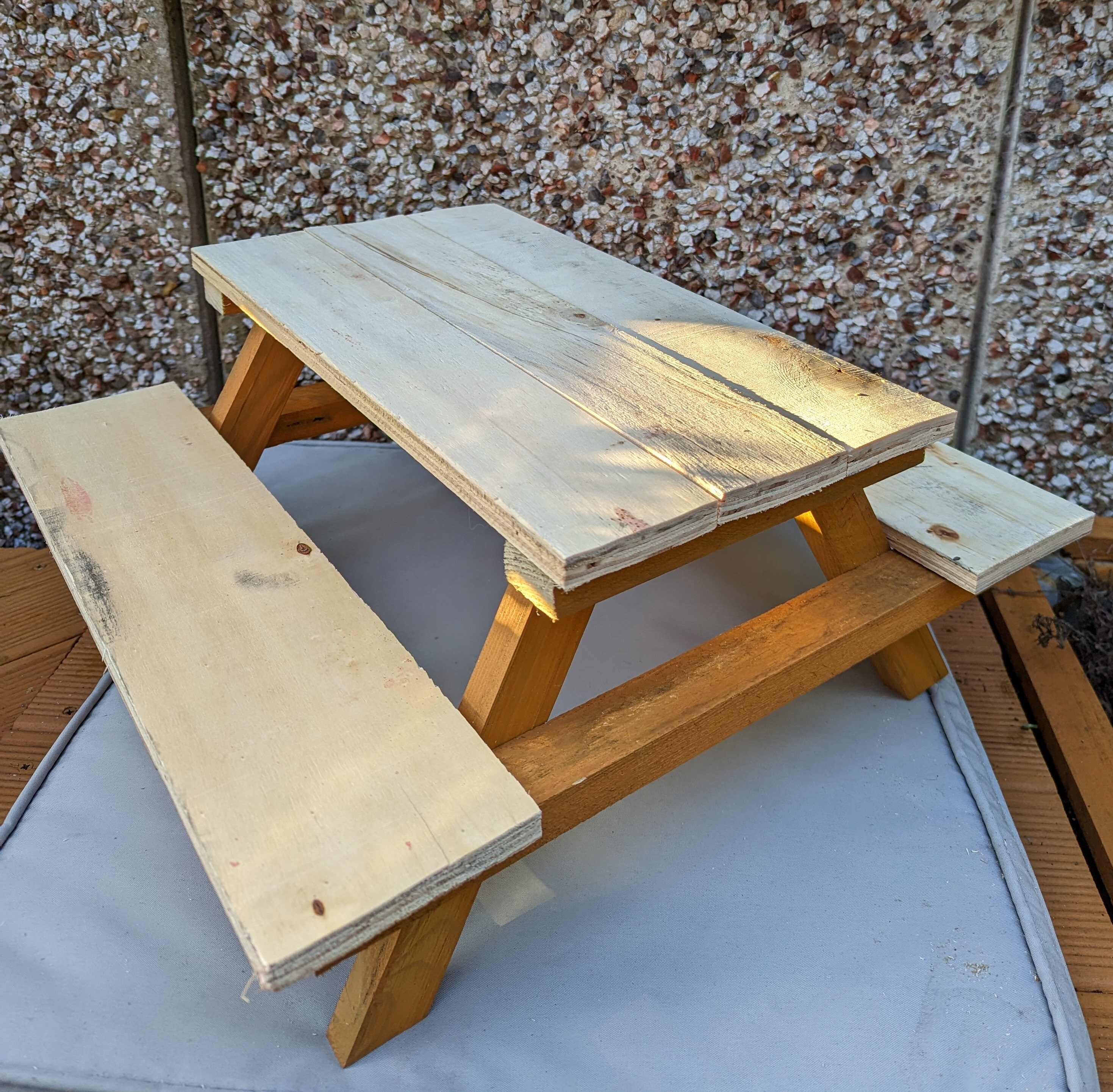 Mini Picnic Bench / Picnic Table Squirrel Feeder or Bird - Etsy UK