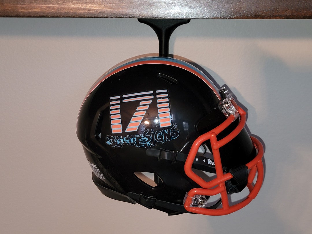 Mini Helmet Under Shelf Holders 3D Printed in PLA+, Show off Your Mini ...