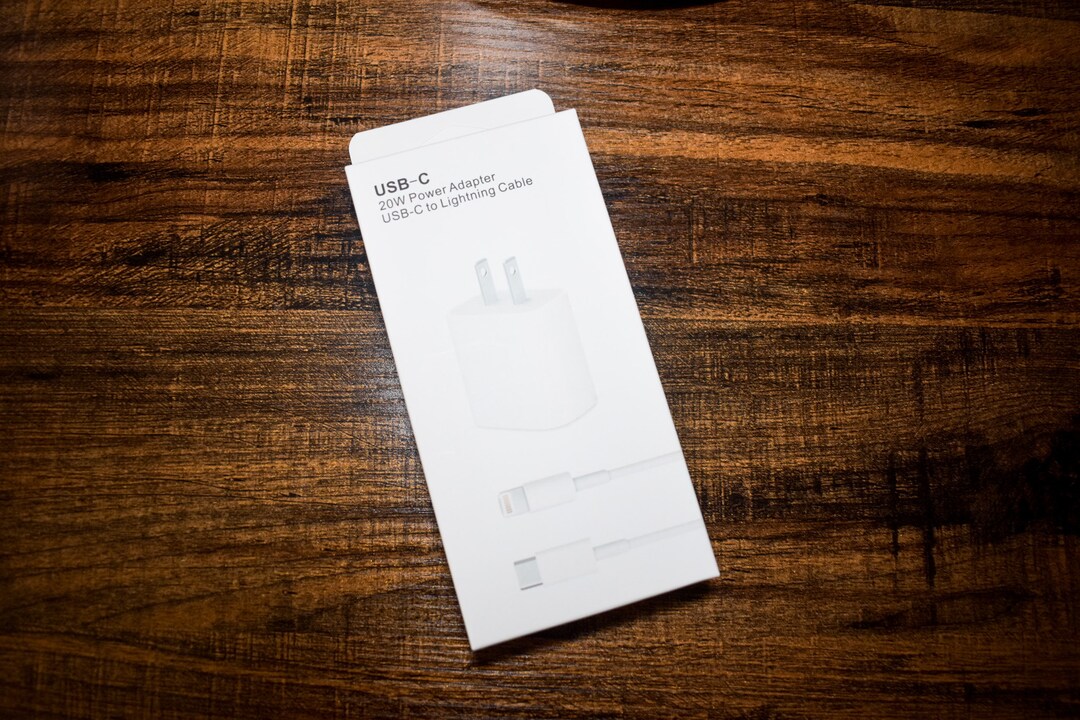 20W USB-C Fast Charger Adapter for iPhone 13/12/11/X Promax smiley ...