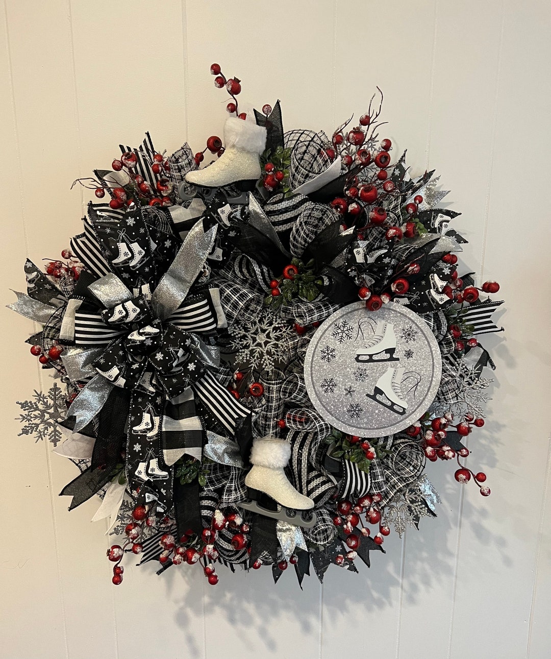 Winter Deco Mesh Wreath.ice Skating Theme - Etsy