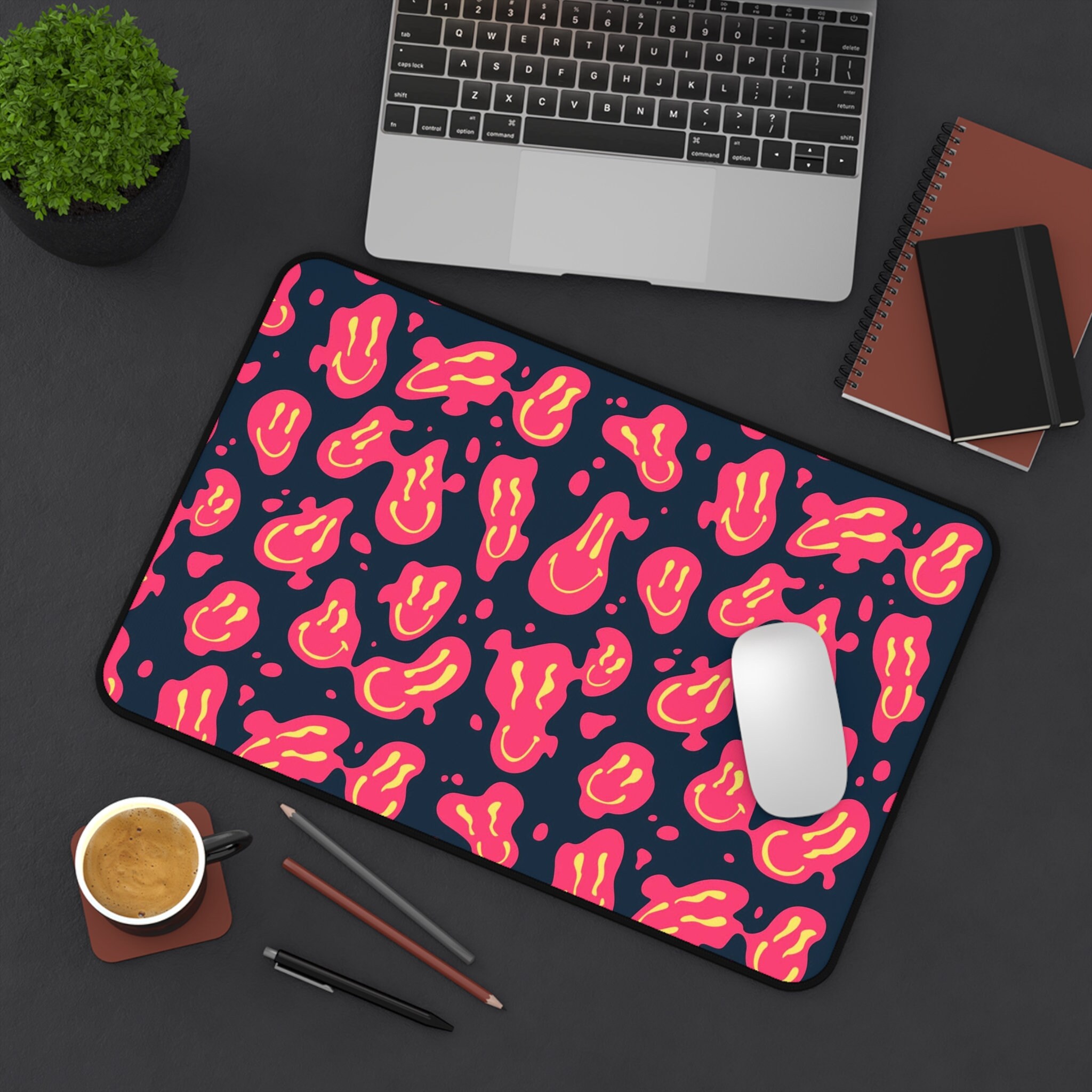 Drippy Smile Face Desk Mat, Y2K Aesthetic Desk Accessories, Funky Desk ...