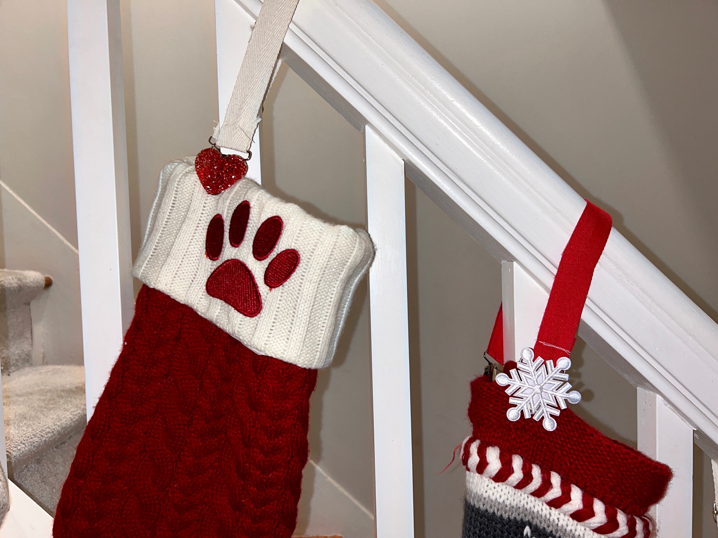 Hang Holiday Stockings From Your Staircase With Rail Ribbons (pack of 2 ...