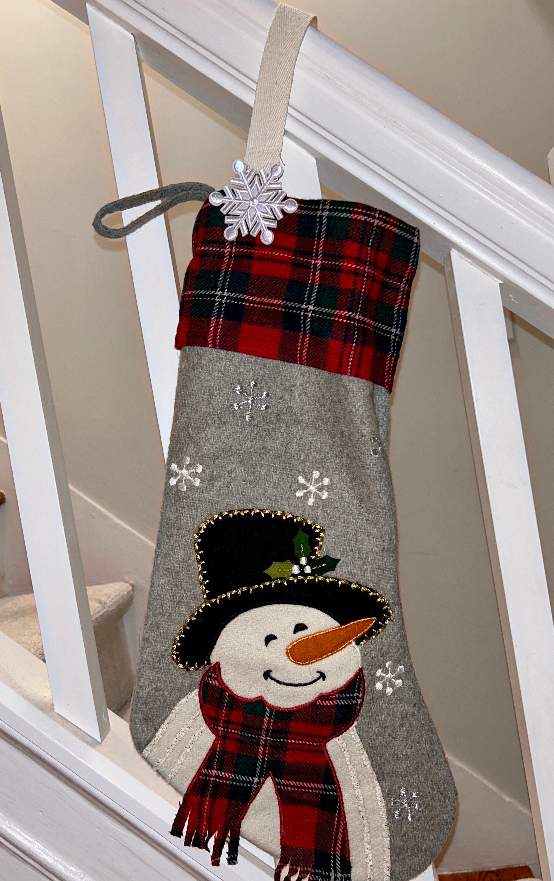 Hang Holiday Stockings From Your Staircase With Rail Ribbons (pack of 2 ...