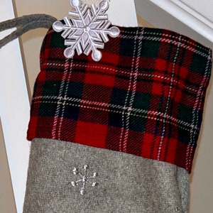 Hang Holiday Stockings From Your Staircase With Rail Ribbons (pack of 2 ...