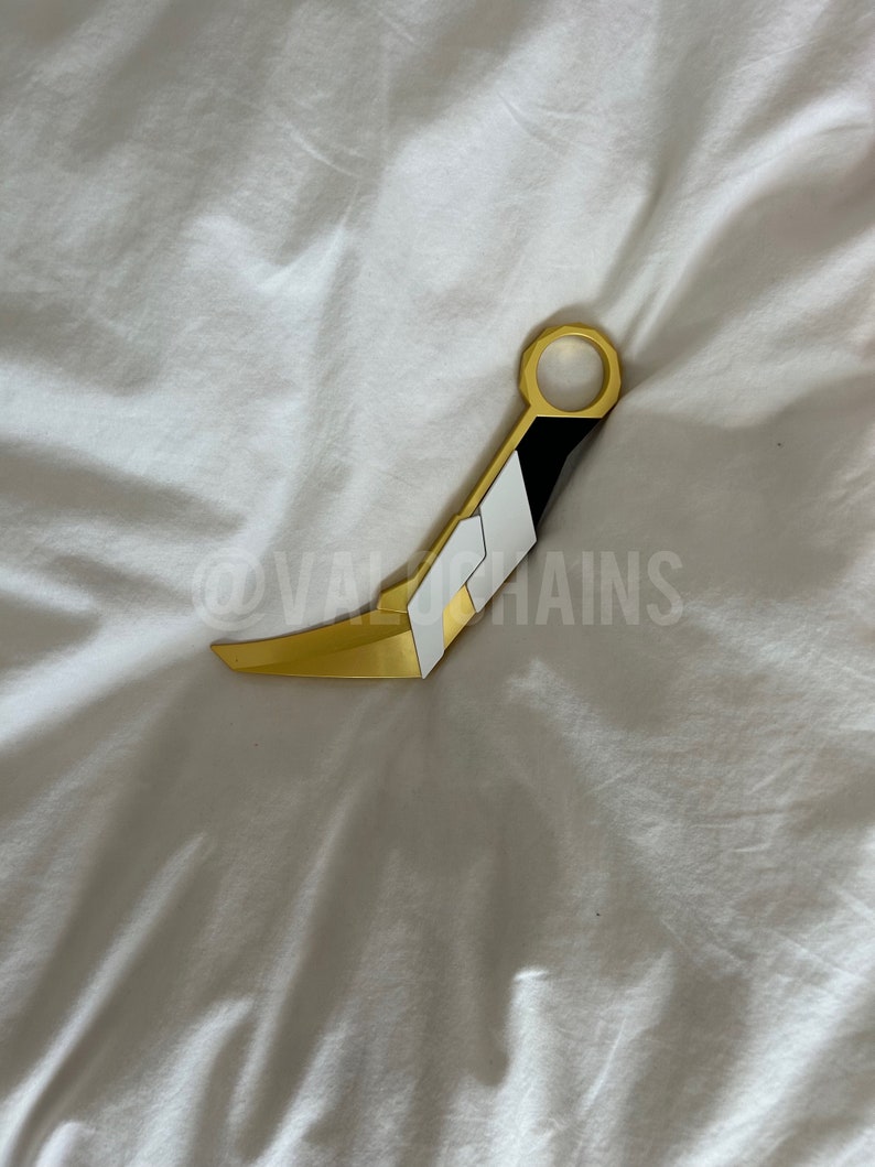 Valorant Prime Karambit [LIFE SIZE]: Zinc Alloy Cosplay Knife - Etsy Canada