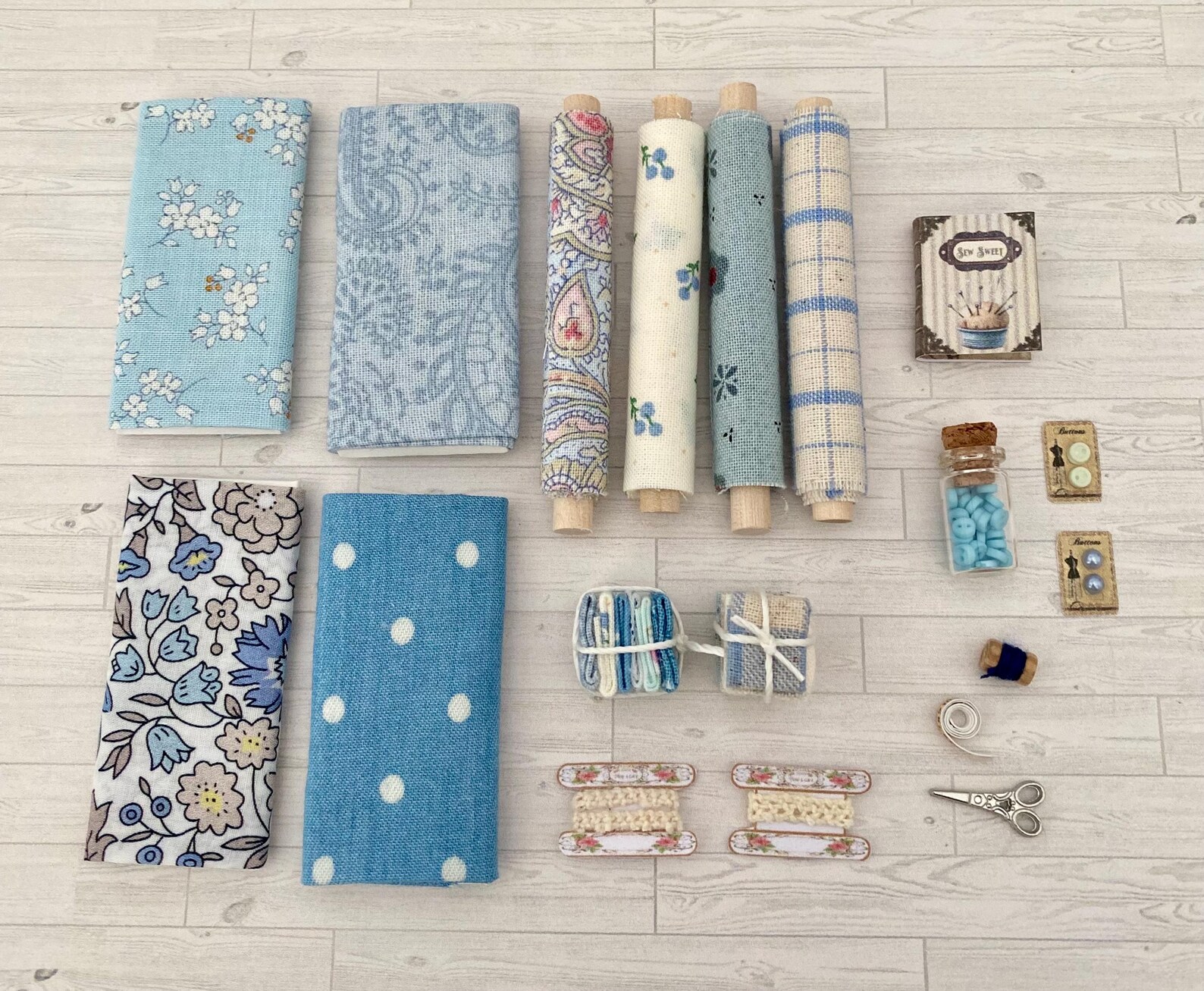 1:12 Scale Dollhouse Sewing Haberdashery Set - Etsy