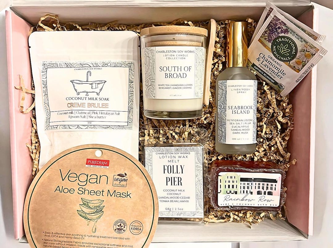 Customizable Spa Gift Box: Lotion Candle, Milk Soak & More - Etsy