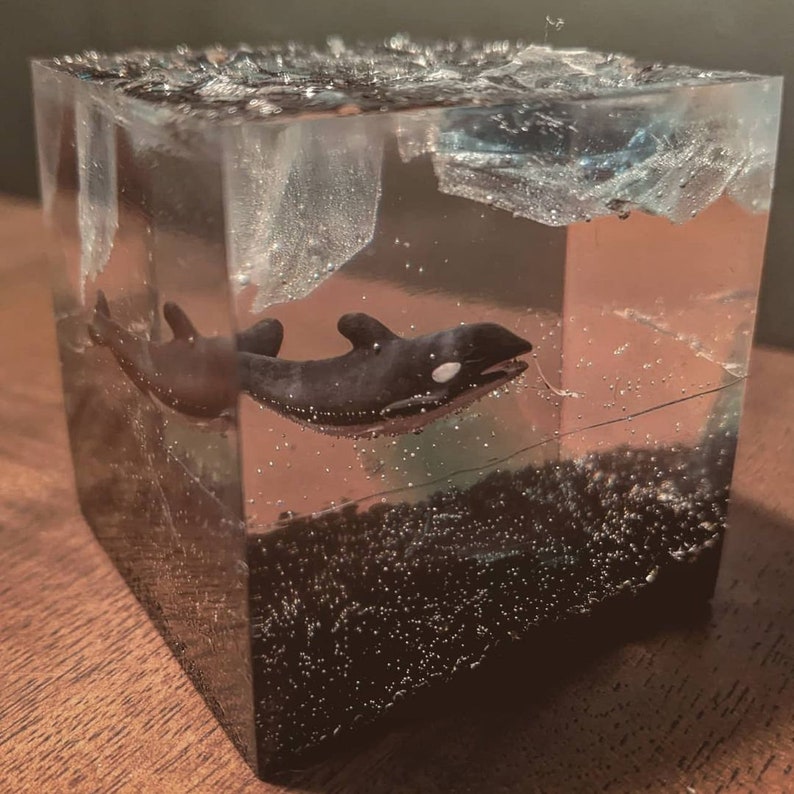 Resin Diorama Featuring a Killer Whale Swimming Through Icy Waters - Etsy