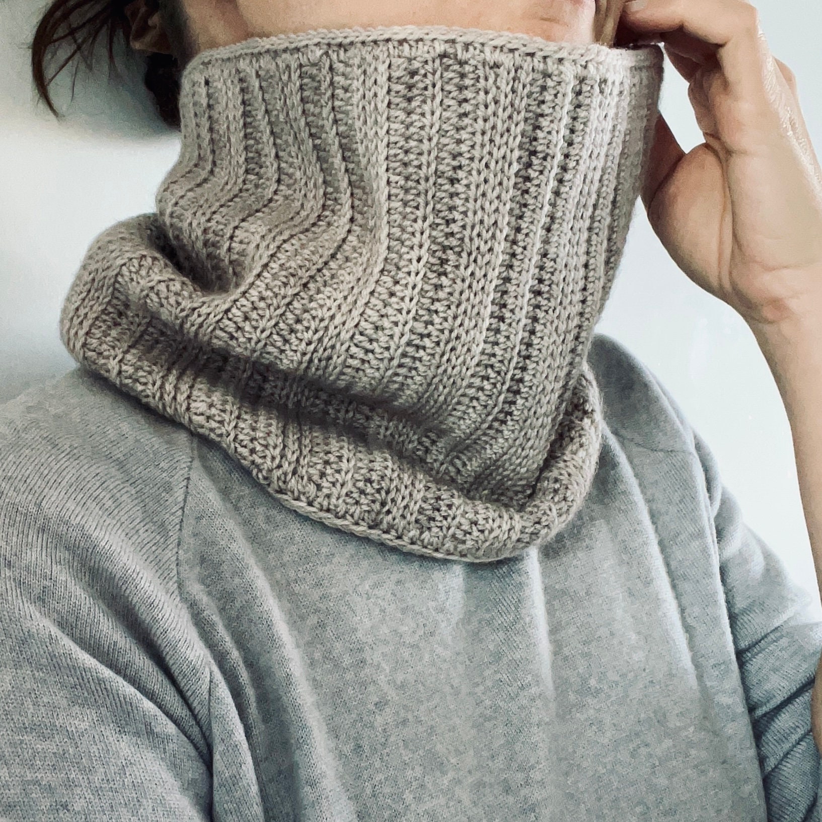 CROCHET PATTERN: SLOANE Cowl | Minimalist Modern Design | Reversible ...