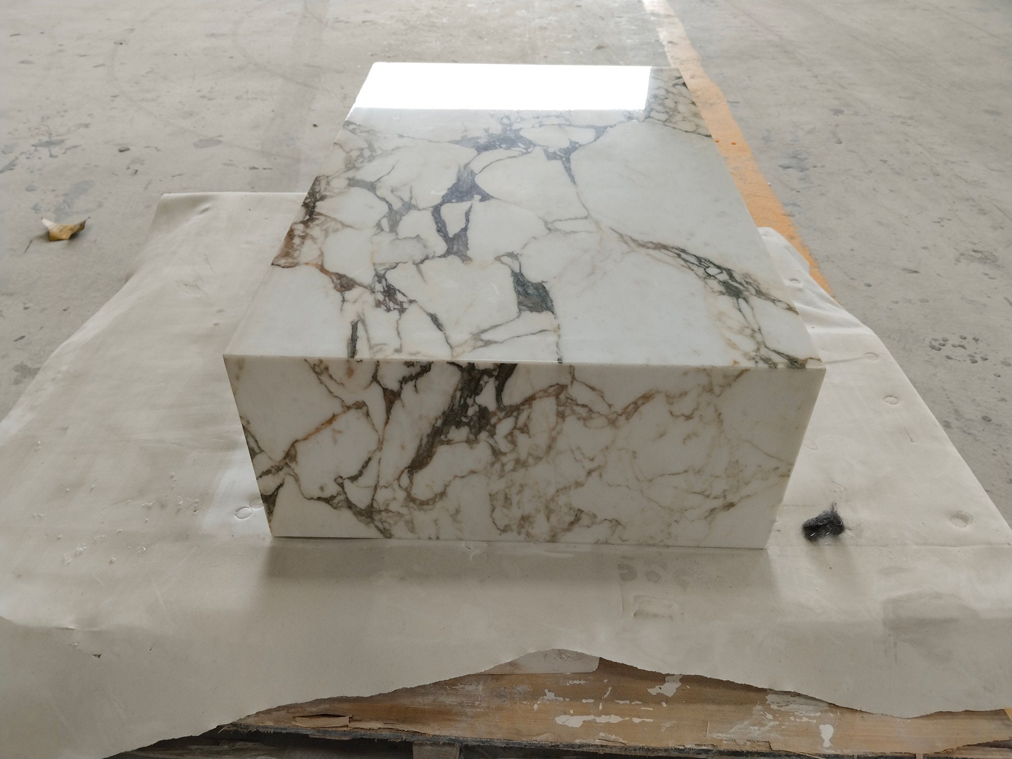 Calacatta Viola Marble Plinth Pedestal, Plinth Table Low, Marble Coffee ...