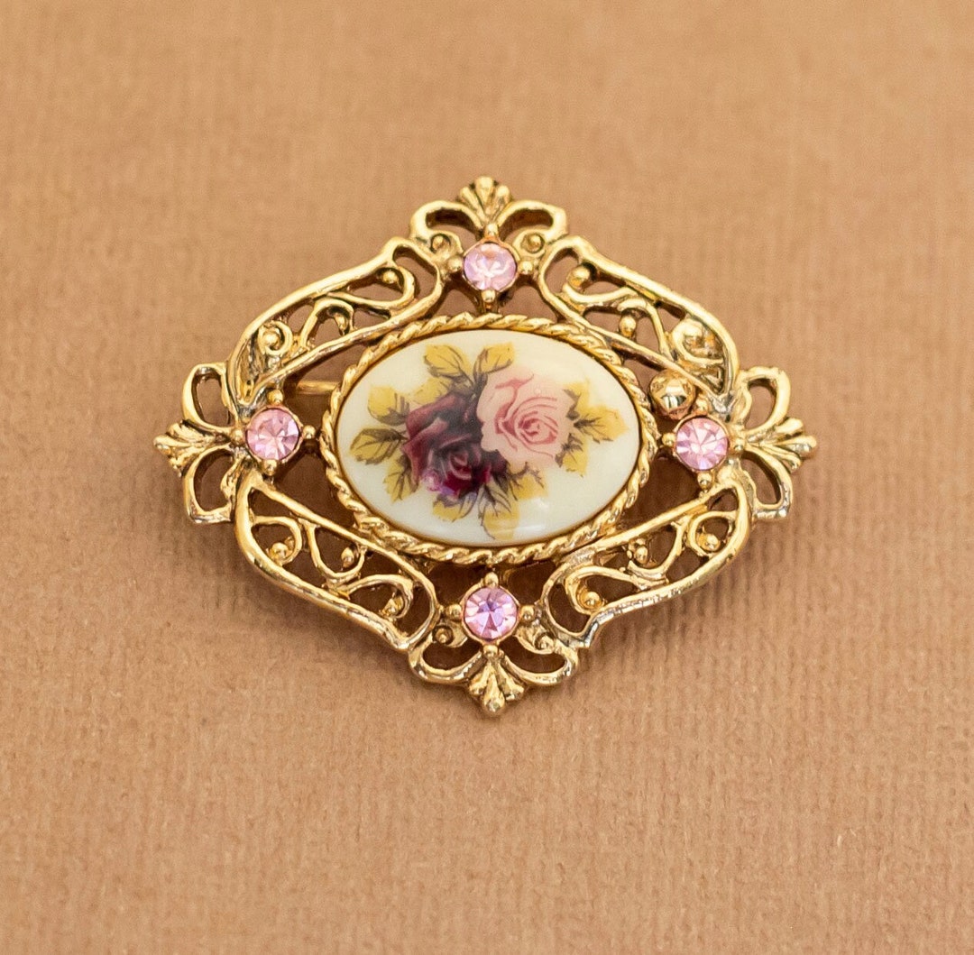 Vintage Victorian Floral Crest Aristocratic Brooch - Y10 - Etsy