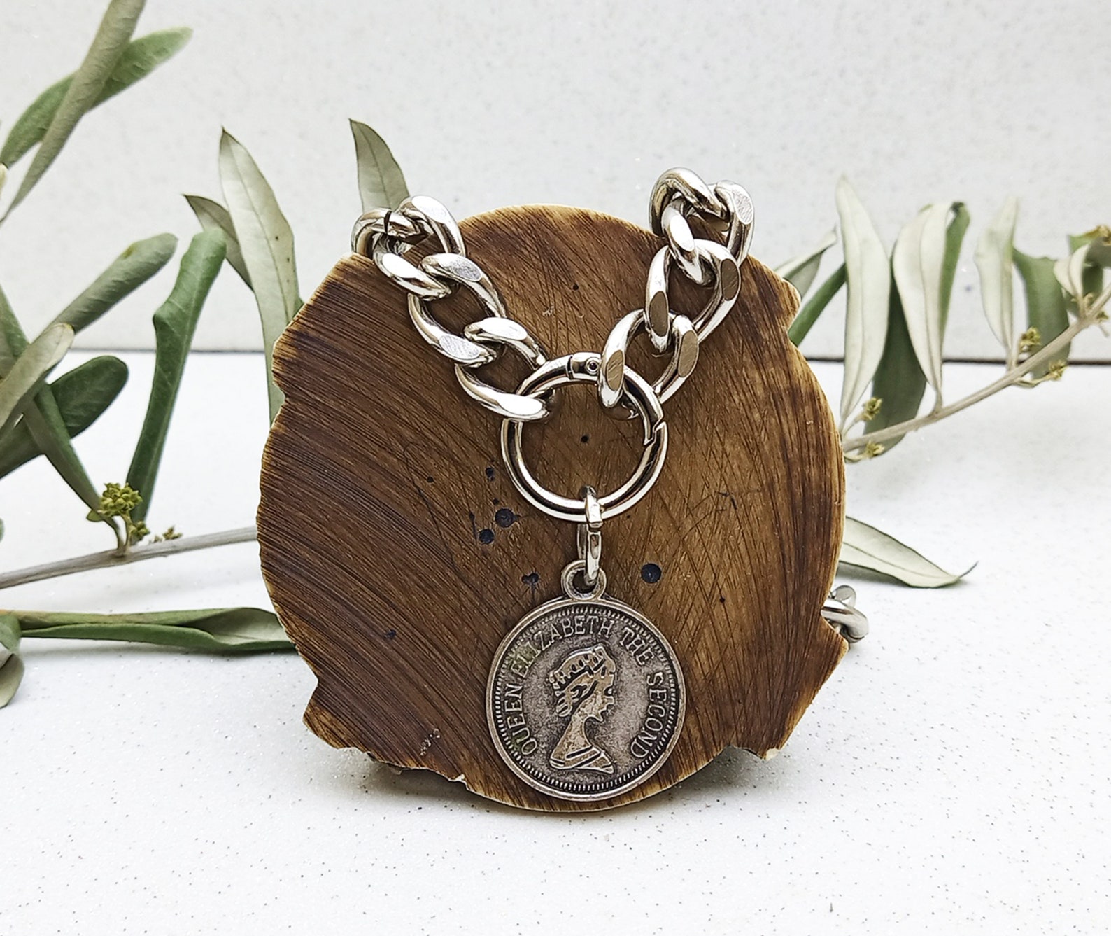 Queen Elizabeth II Coin, Cuban Link Chain Necklace British Heritage ...