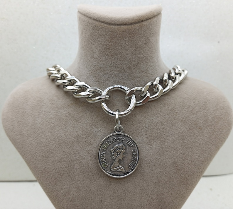 Queen Elizabeth II Coin, Cuban Link Chain Necklace British Heritage ...