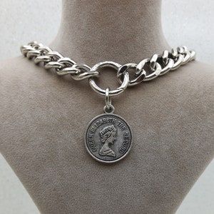 Queen Elizabeth II Coin, Cuban Link Chain Necklace - British Heritage ...