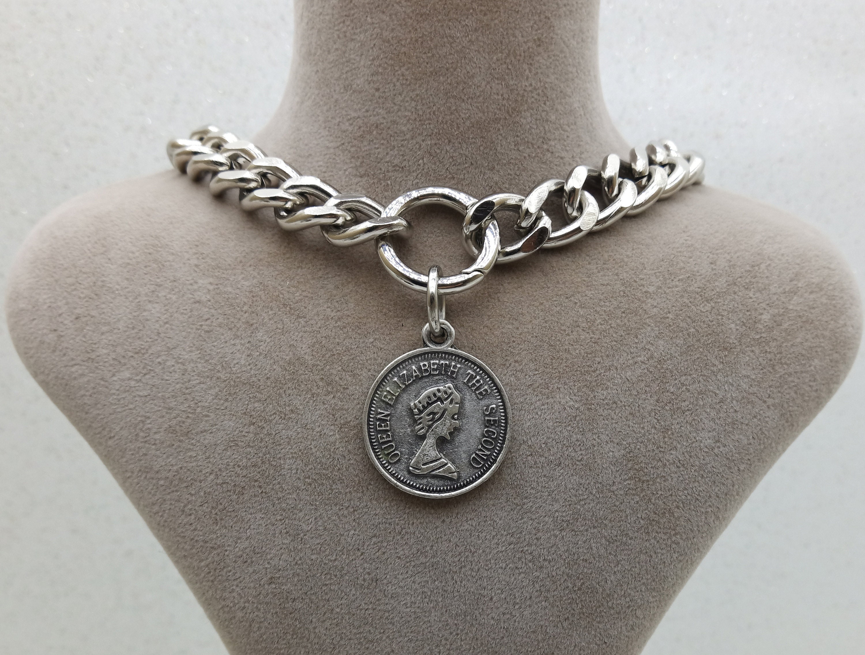 Queen Elizabeth II Coin, Cuban Link Chain Necklace British Heritage ...
