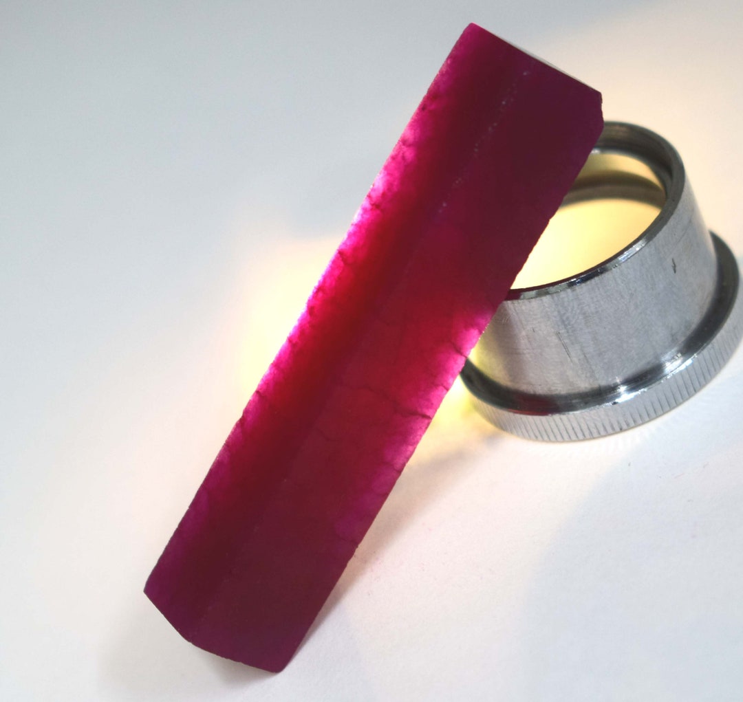 Most Beautiful Dark Red Natural Certified Uncut Shape 106 Ct African ...