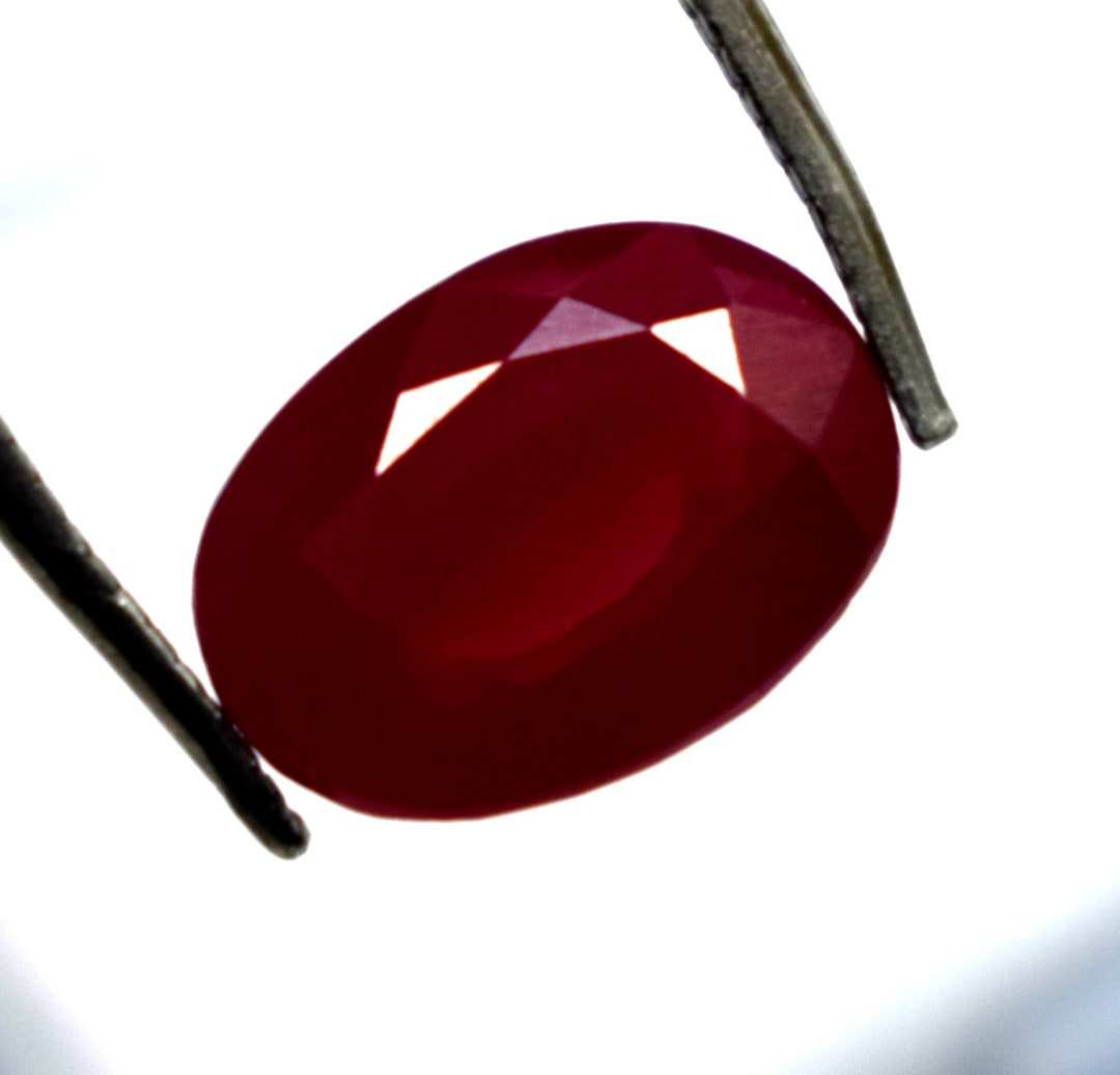 Natural Red Beryl Red Bixbite From Utah Oval Shape 5.85 Cts CGI ...