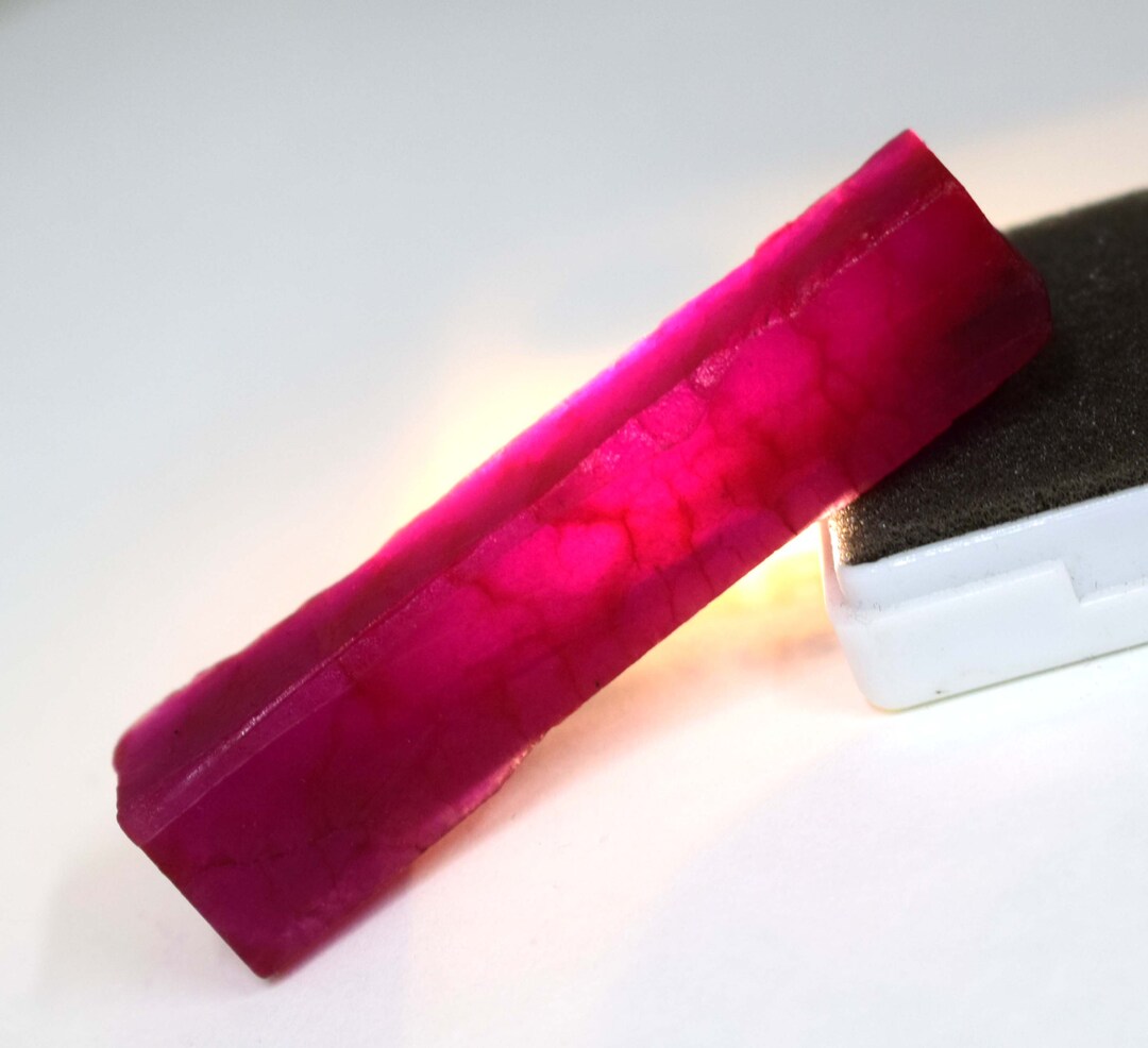 Most Beautiful Dark Red Natural Certified Uncut Shape 146 Ct African ...