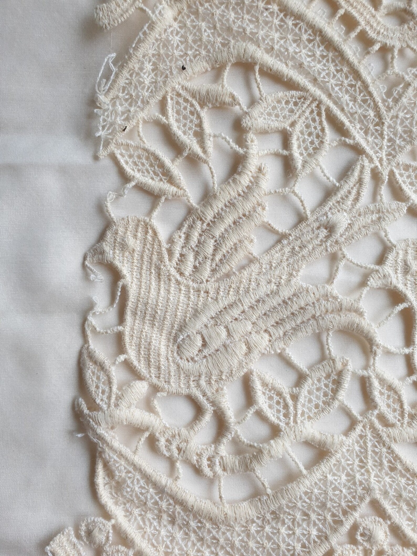 Vintage Lace, Antique Cotton Lace Applikation Birds, Crocheted ...
