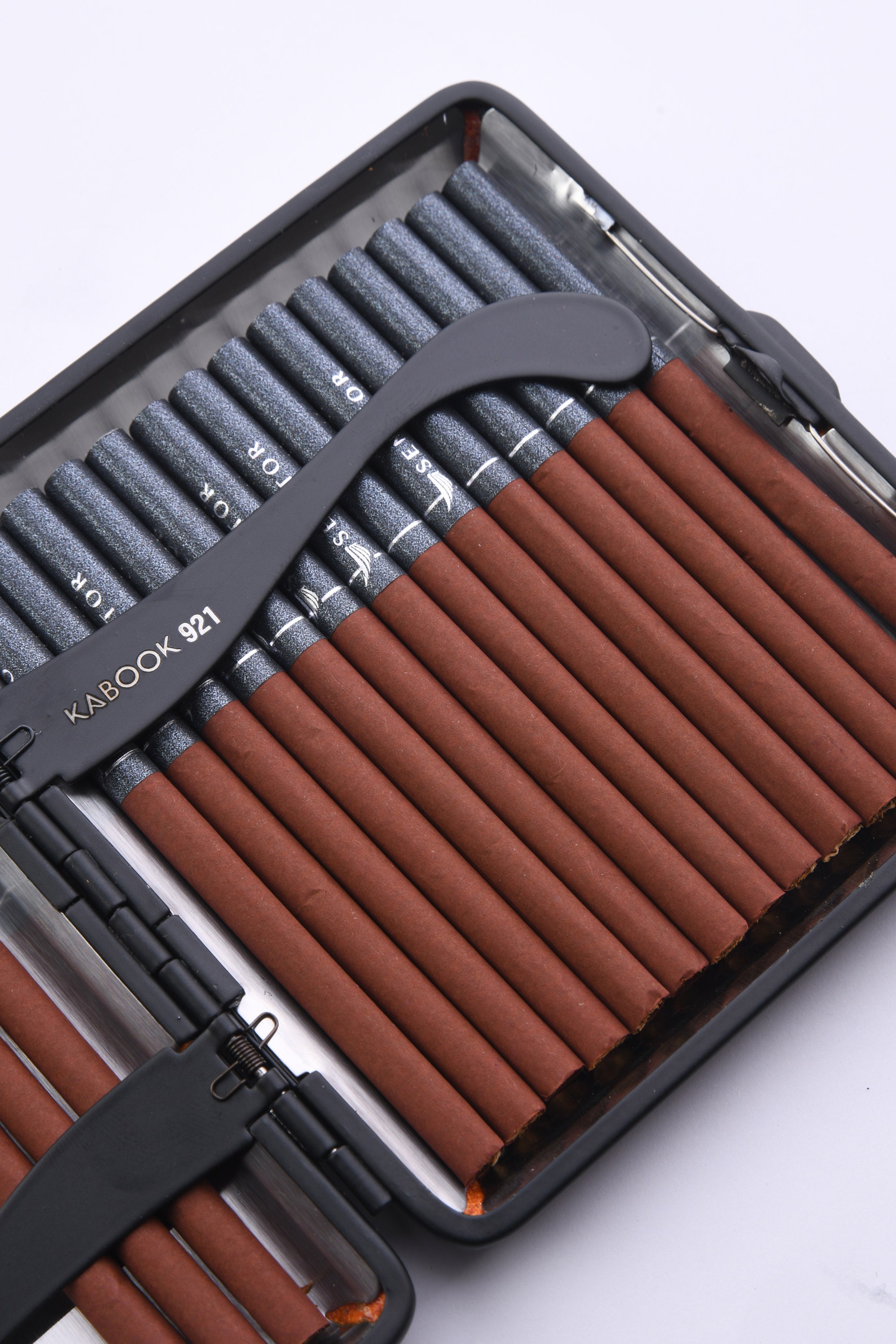 Handcrafted Leather Cigar Box With Adjustable Dividers, Portable and ...