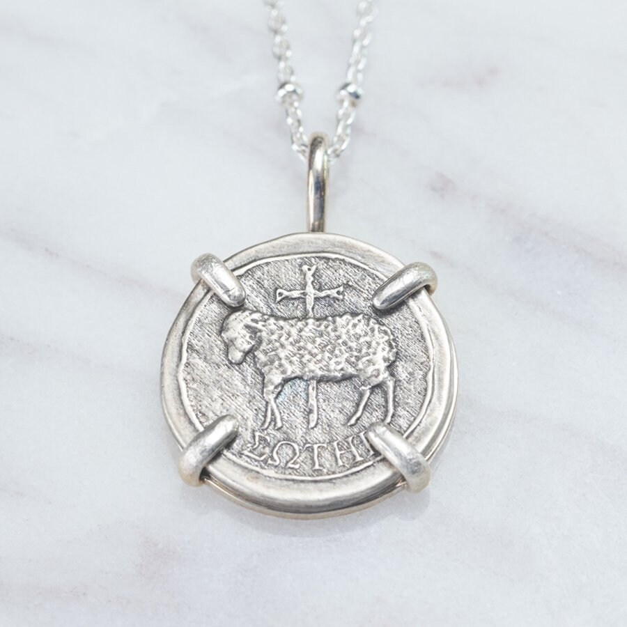 Christian Lion and Lamb 18mm Coin W/bezel Pendant & Necklace - Gold or ...