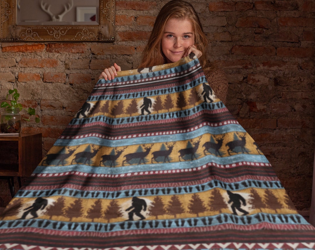 Bigfoot Quilt Velveteen Blanket Bigfoot Blanket Sasquatch - Etsy
