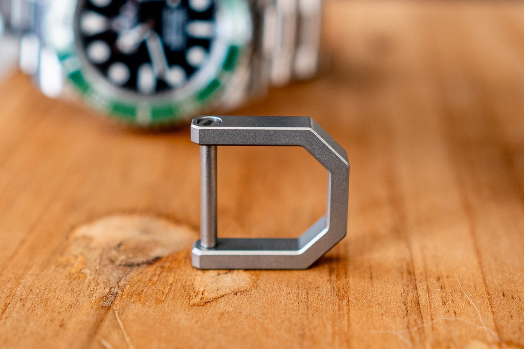 Titanium Keychain Ring EDC D Ring Strong Metal Shackle Connector Ring D ...