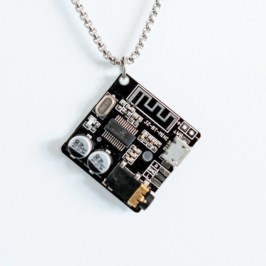Circuit Board Necklace Geek Working PCB Board Necklace Chip Bluetooth ...