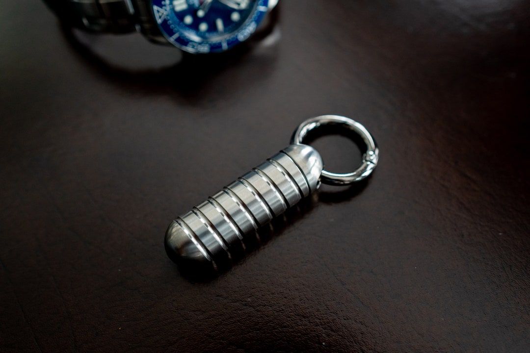 Titanium Pill Case Keyring Waterproof Screw Thread Body Pill Box ...
